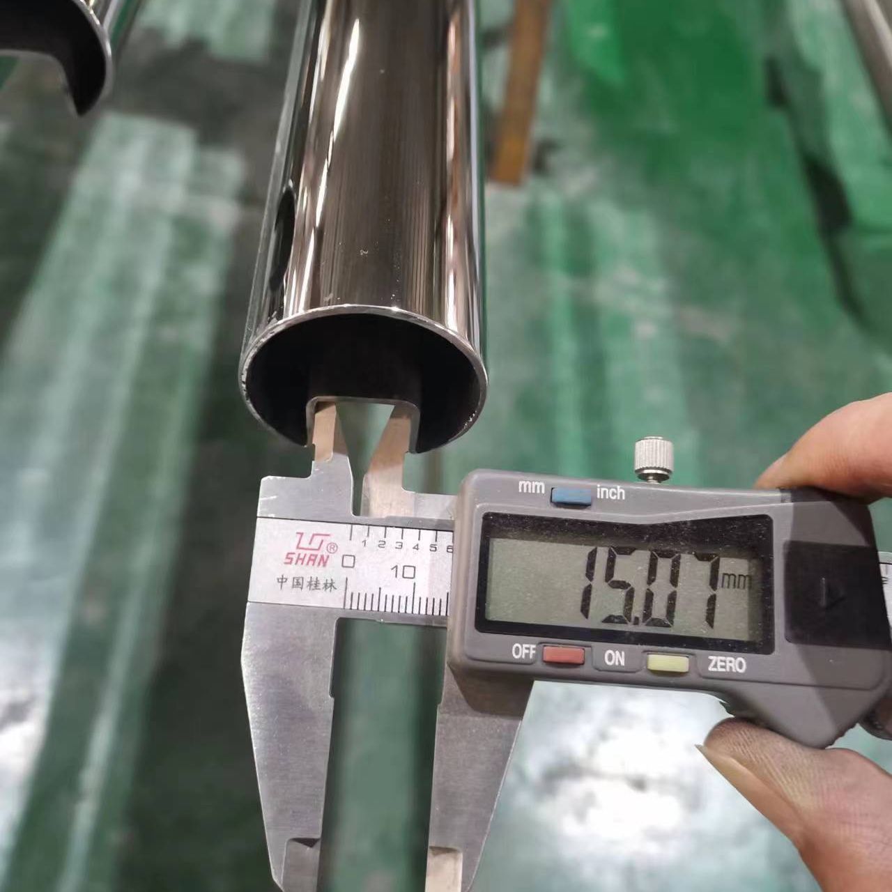 38.1mmx15x15 Stainless Steel Round Single Slot Tube AISI 316 grade ASTM ...