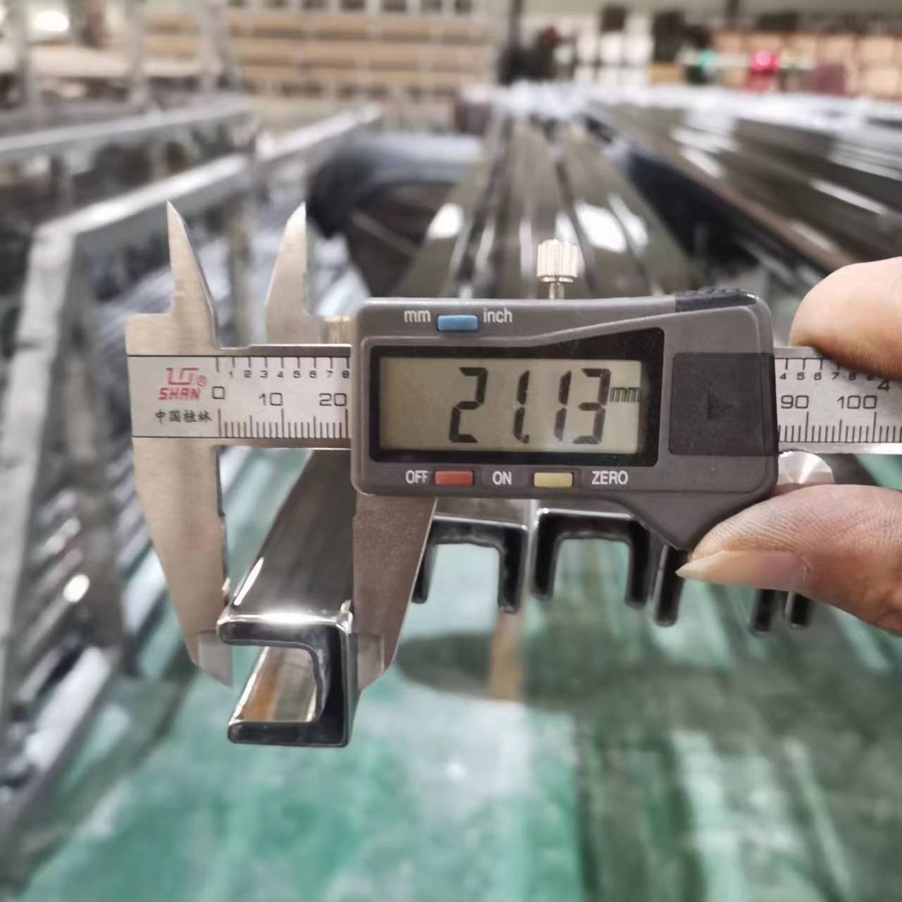 25x21mmx14x14 Top Rail Stainless Steel Square U-Channel Handrail | in ...